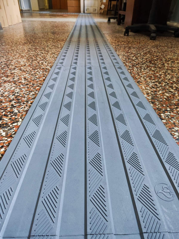 Inkluzija na delu: Taktilne staze DB TAKTIL od sada i u Travniku ...