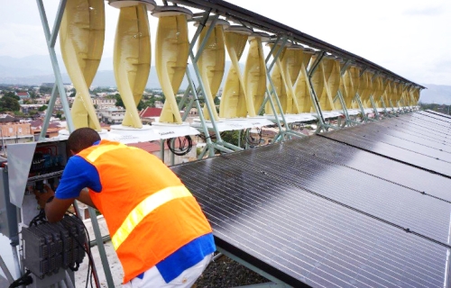 Najveća hibridna vetro/solarna elektrana na svetu u Jamajci ...